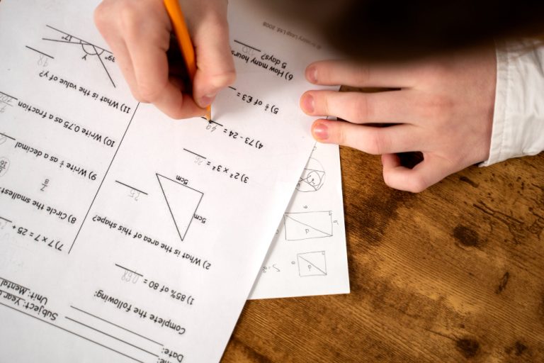 Ce înseamnă o treime și cum o folosești în calcule simple?